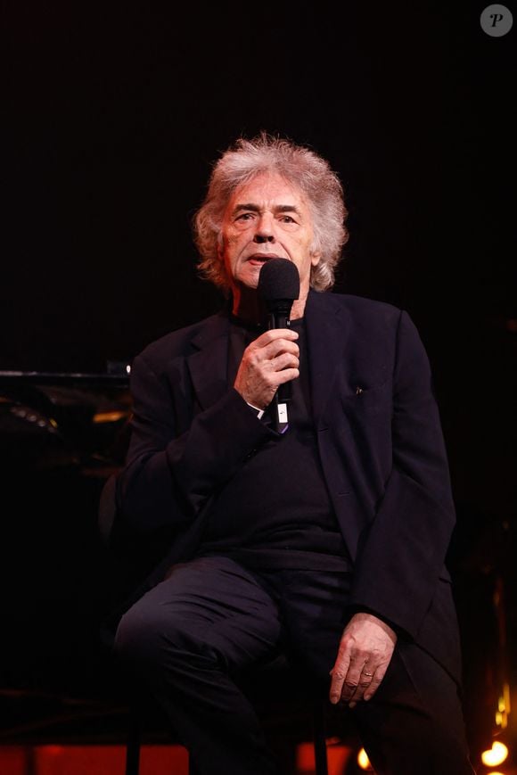 Yves Simon marié à 81 ans avec Aménéh Moayedi, 36 ans plus jeune ...