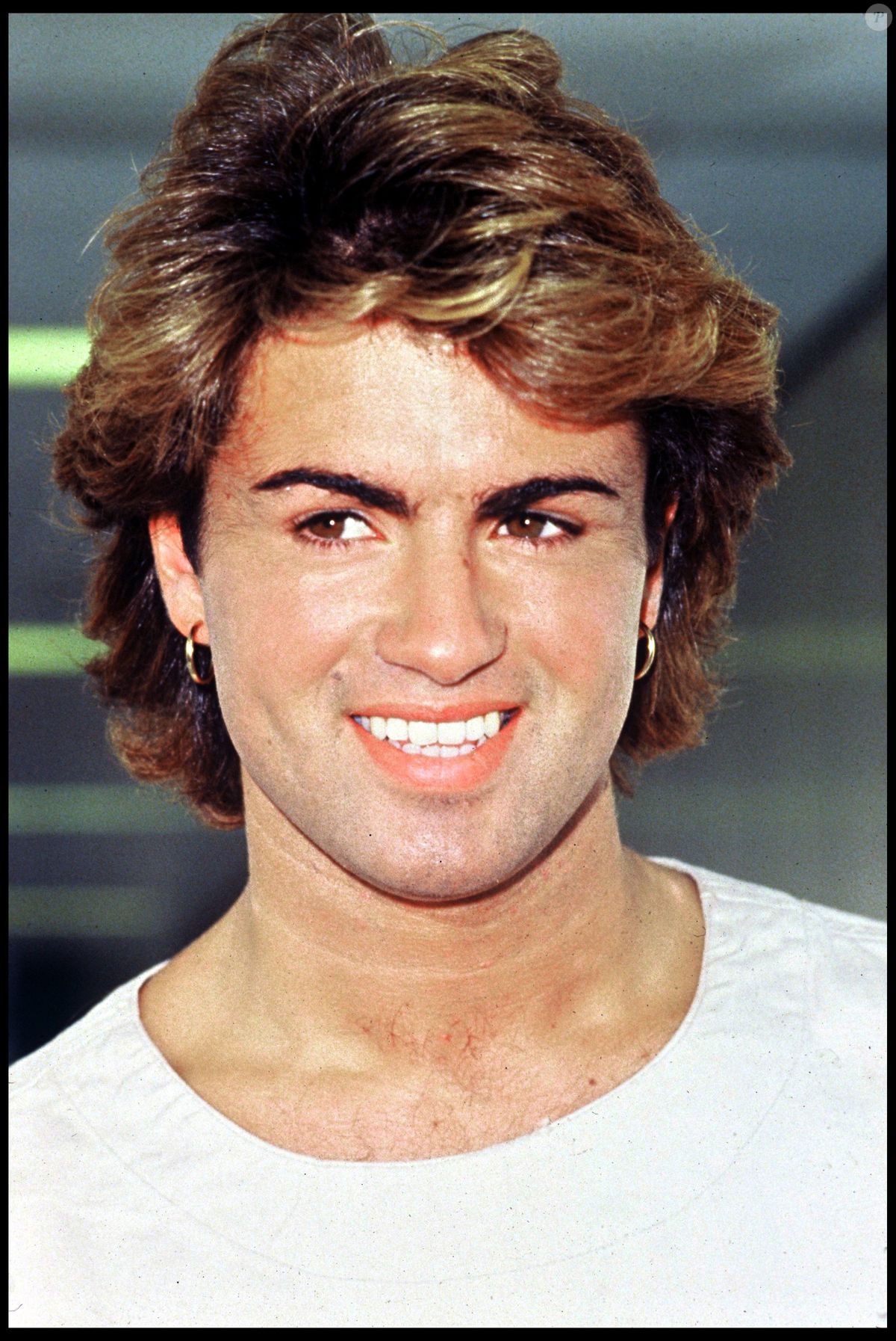 Photo : George Michael du groupe Wham en 1984. Crédit Alpha Agency ...