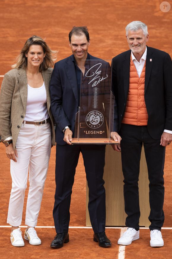 Amélie Mauresmo installée dans une région très agréable avec ses deux ...