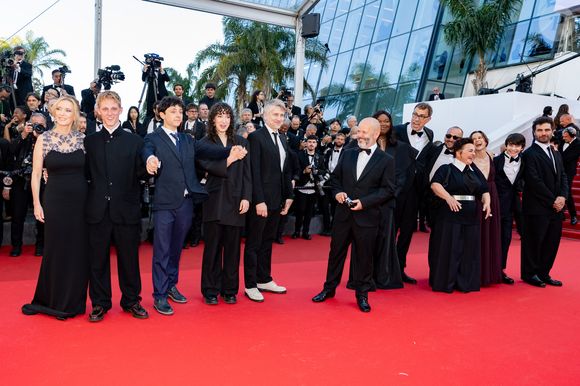 Cannes 2025 : Le célèbre mari d'une actrice star du festival monte les ...