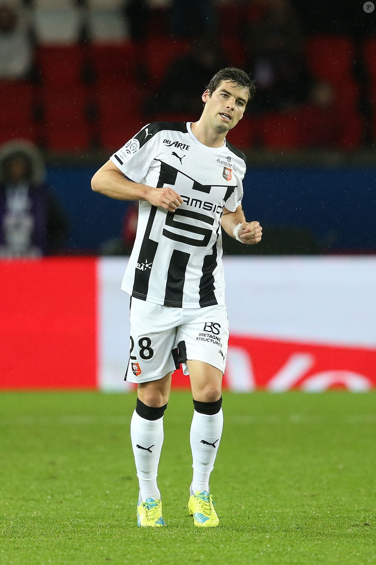 Photo : Yoann Gourcuff - People au match de football "PSG - Rennes" au ...