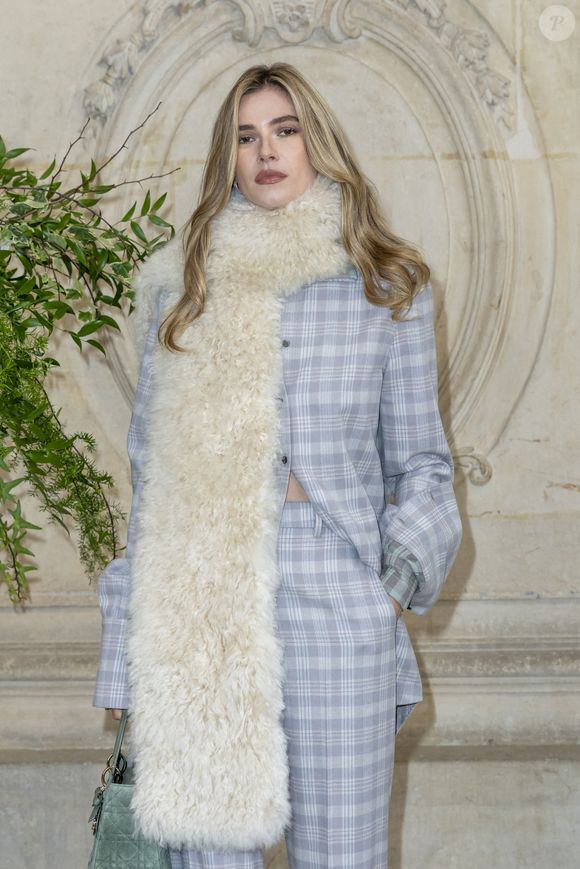 Défilé Dior à Paris : Rihanna, Bernard Arnault et sa famille, Carla ...