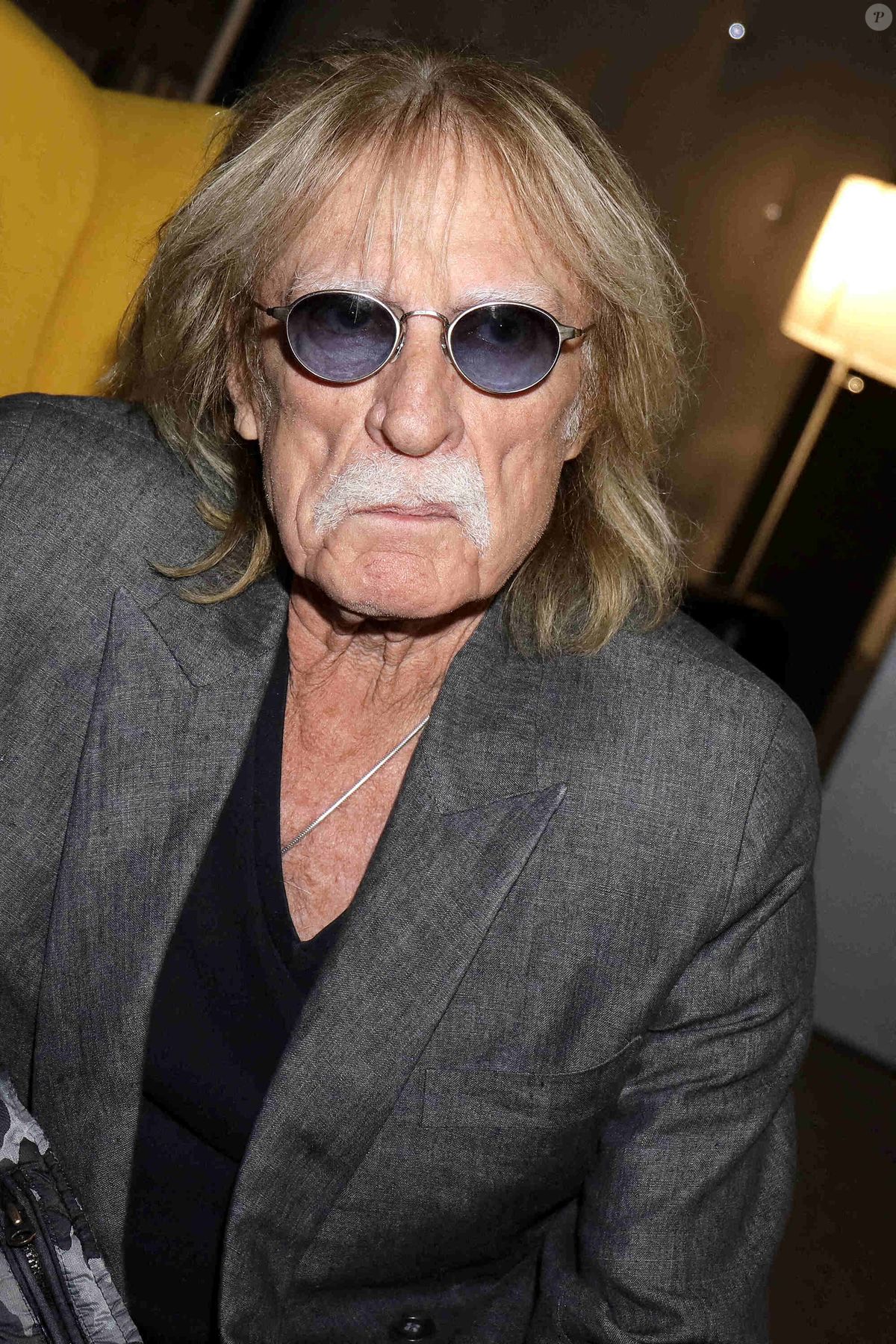 Photo : Le chanteur Christophe (Daniel Bevilacqua) pose lors d'une ...