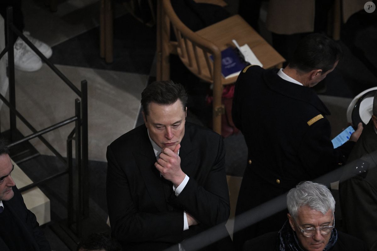 Photo : Elon Musk during official reopening ceremony of Notre-Dame ...