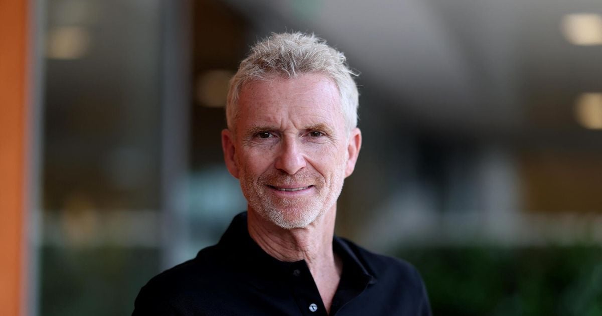 Tel père, tel fils ! Denis Brogniart pose avec son aîné Dimitri et la ...