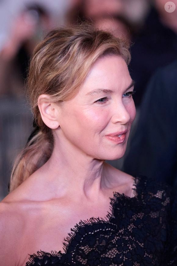 Photo : Renée Zellweger a répondu aux questions d'Isabelle Ithurburu ...