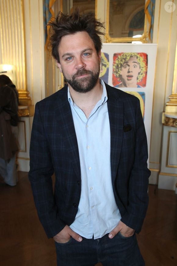 Arthur Jugnot de nouveau papa : sa femme Flavie, actrice dans la série ...