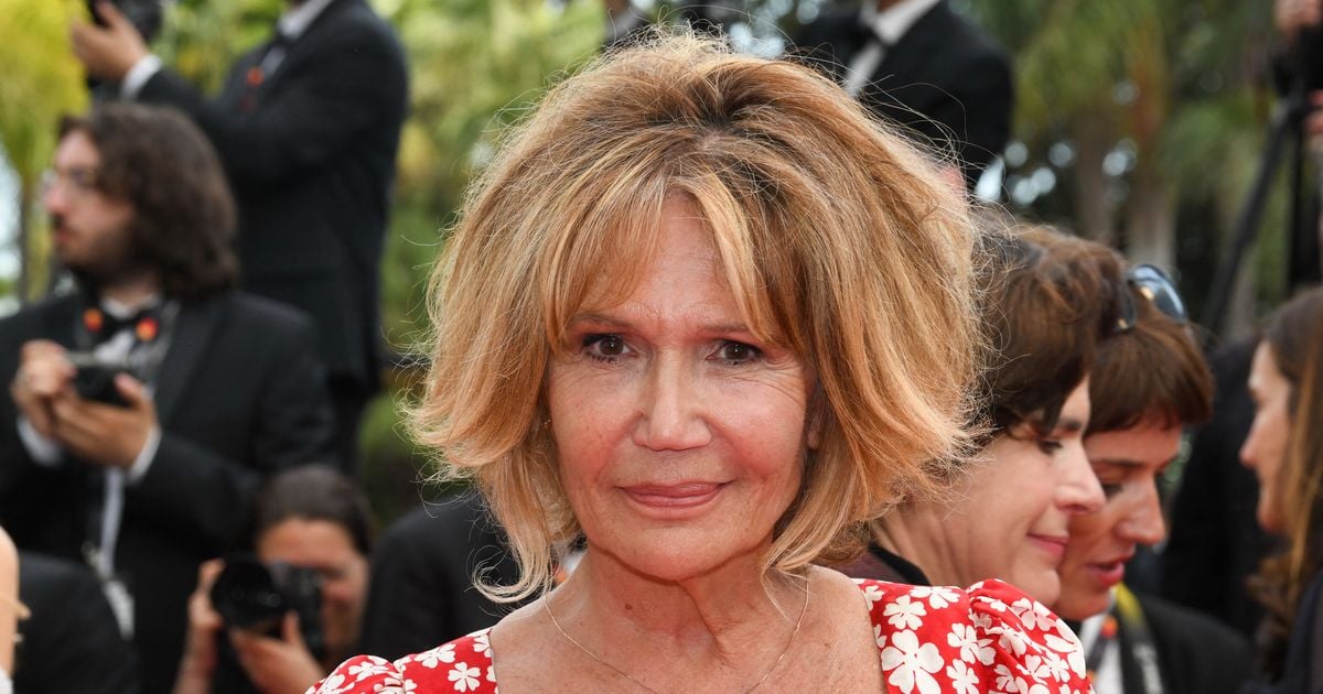 Clémentine Célarié vient de rompre avec son amoureux ! Elle explique ...