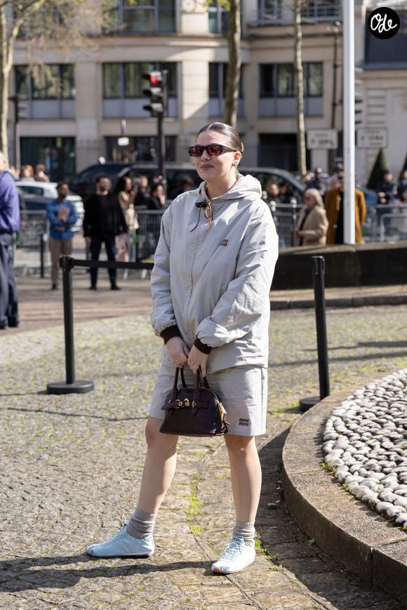 Louane : ses robes et bijoux signés Miu Miu et Messika décryptés - Ode ...