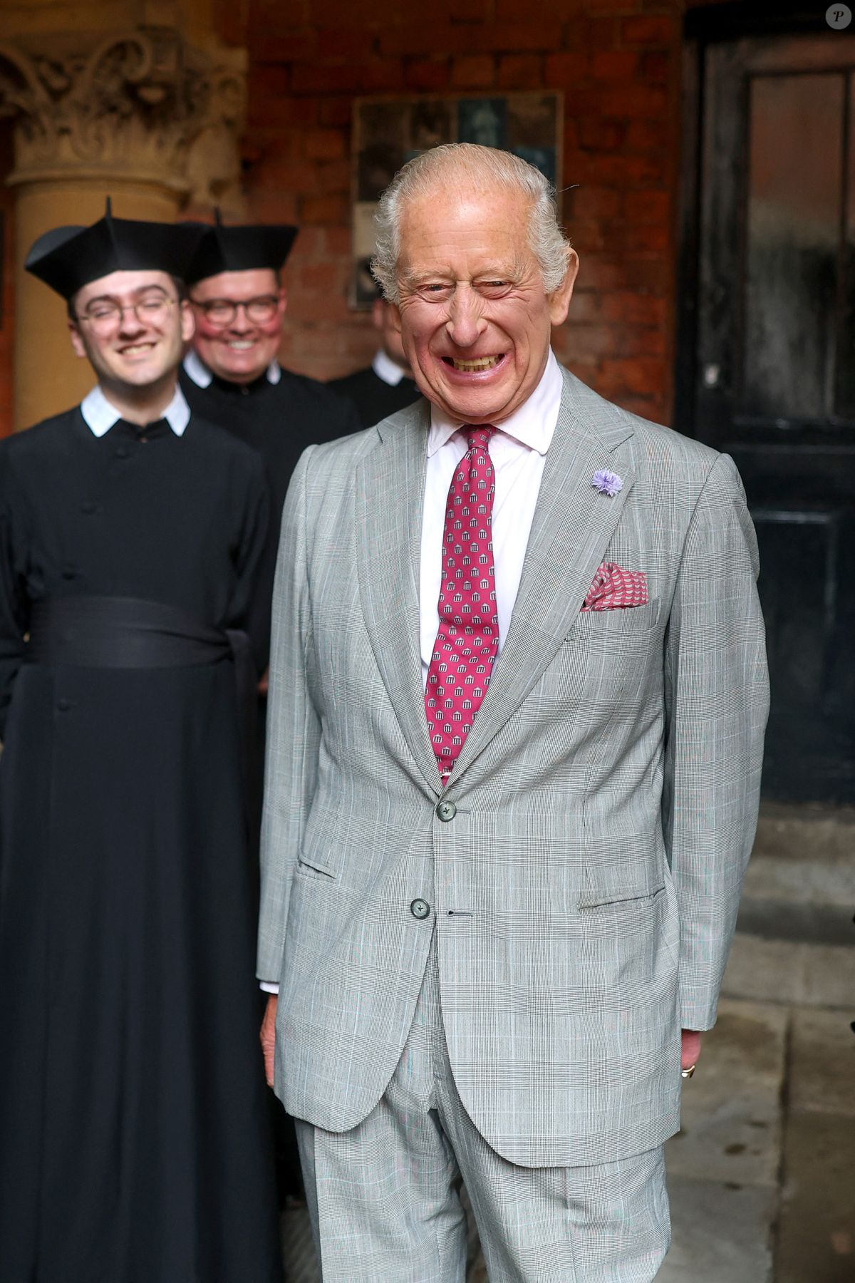 Photo : À la question "Le roi Charles III va bien ?", le prince Harry a ...