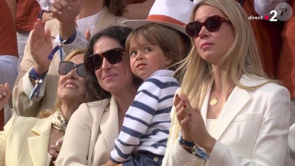 Rafael Nadal craque à Roland Garros, sa femme Xisca enceinte avec leur fils est pleine d ...