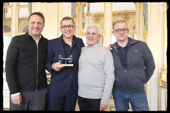 Dany Boon heureux et très bien entouré : l'humoriste et comédien paré ...