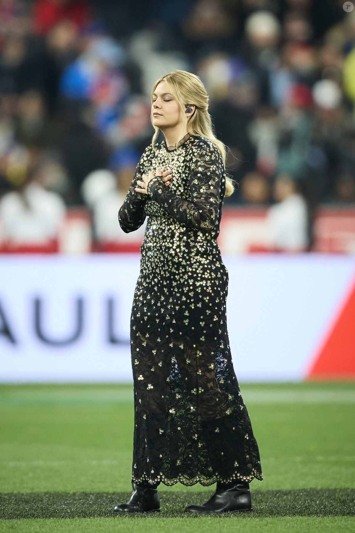 Photo : La chanteuse Louane (Louane Emera), représentante de la France ...