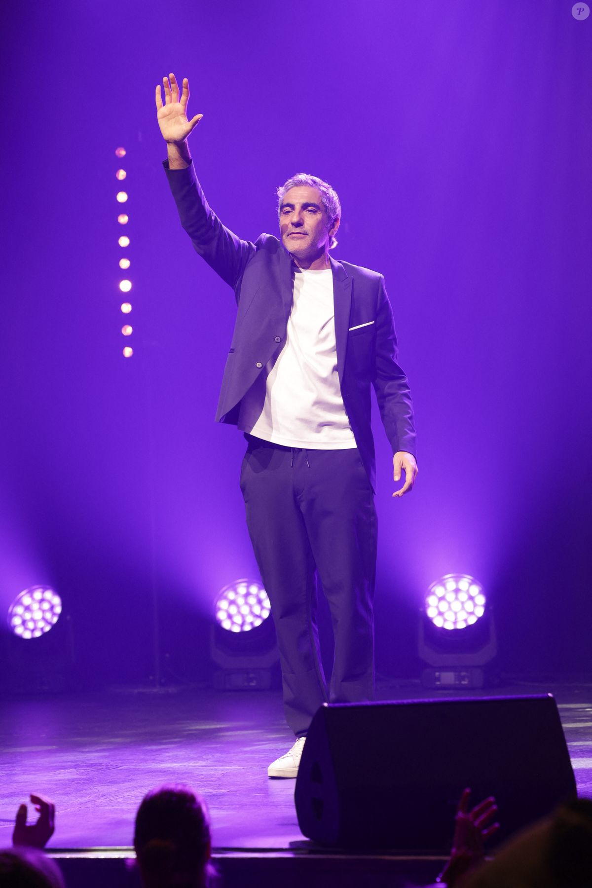 Photo : Exclusif - Ary Abittan sur la scène de la Cigale de Paris avec ...
