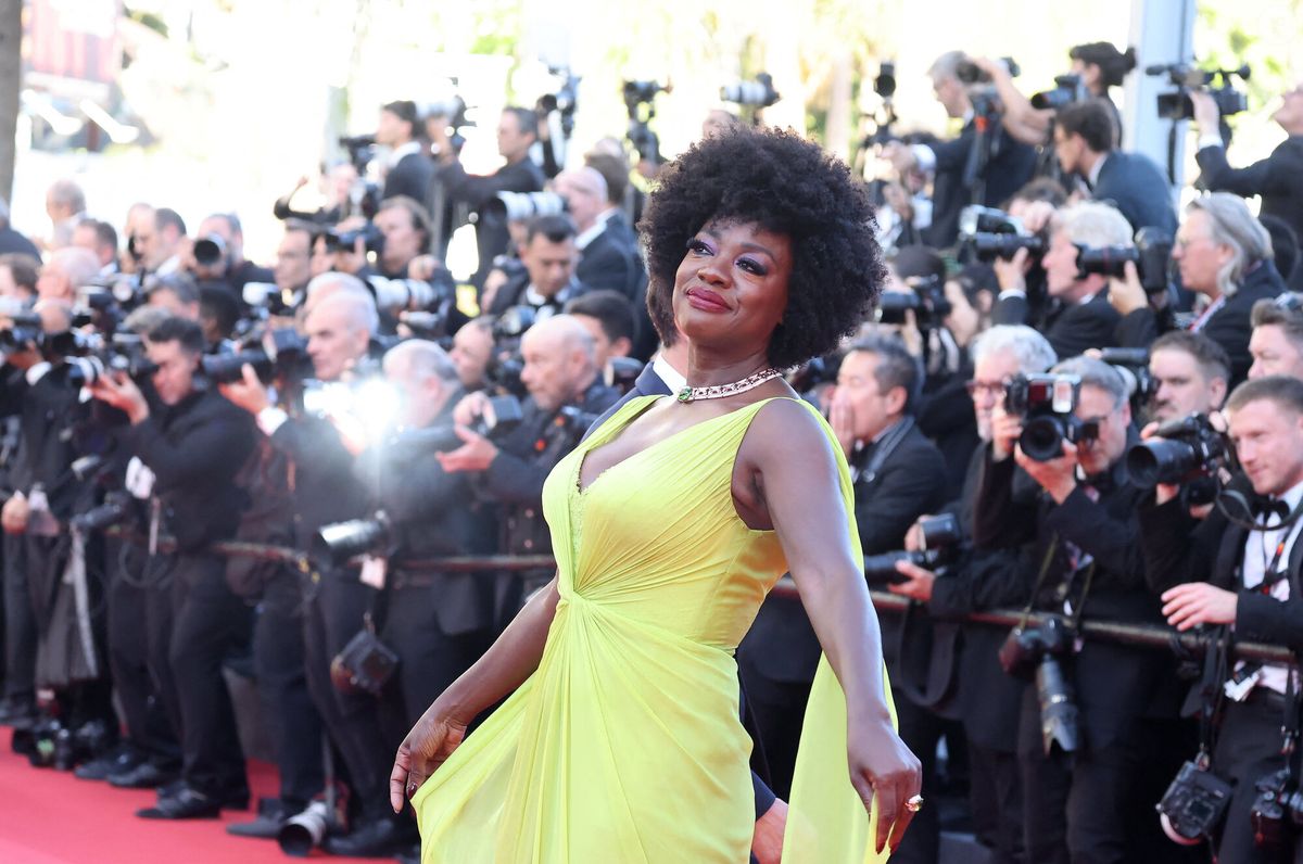 Photo : Viola Davis - Montée des marches du film « The Mastermind ...