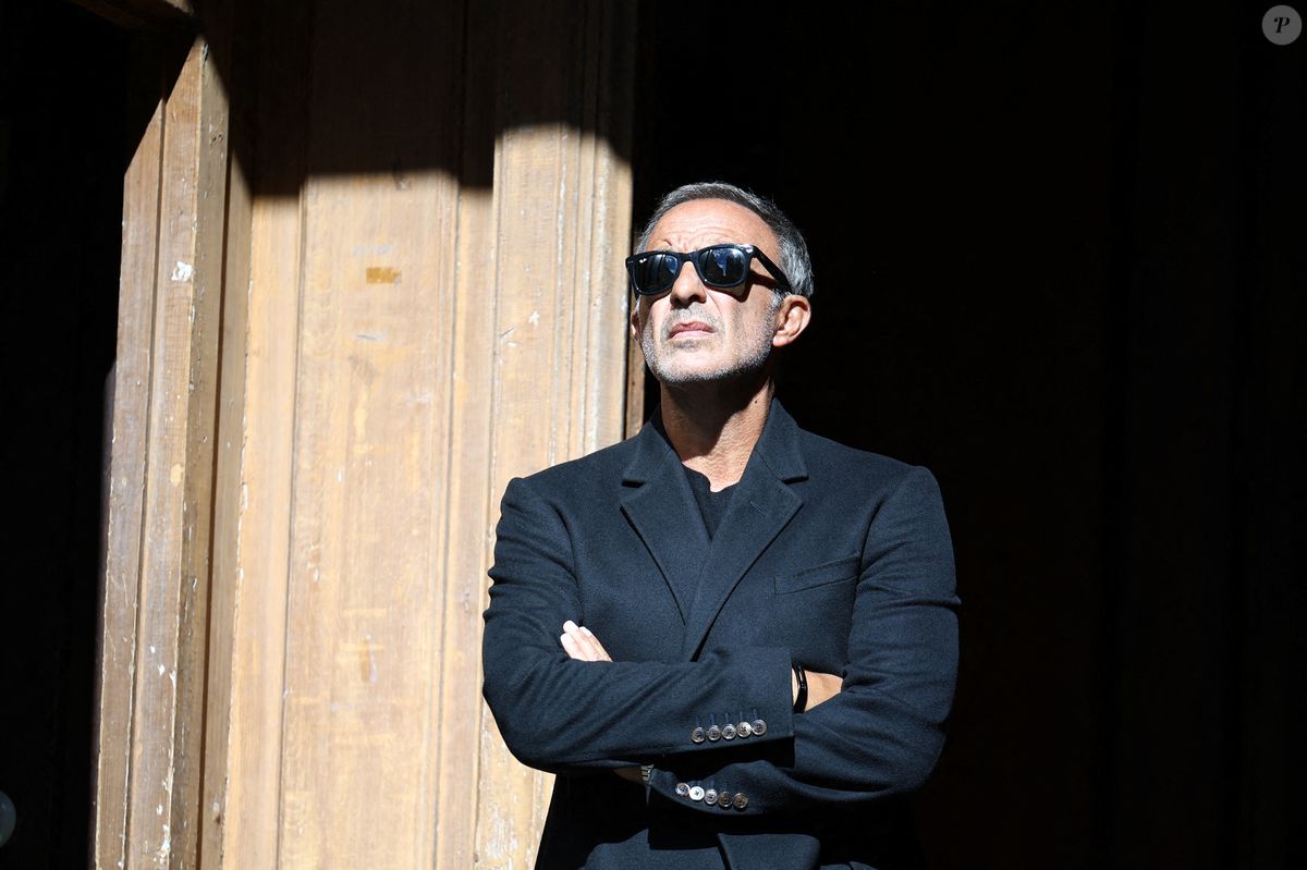 Photo : Nikos Aliagas arrive à la cérémonie d'enterrement de l'actrice ...