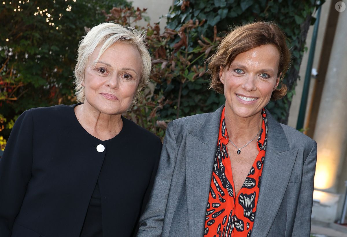 Photo : Muriel Robin et Anne Le Nen lors de l'inauguration du jardin ...