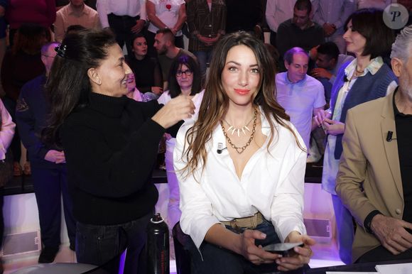 Après plusieurs mois loin des plateaux TV, Delphine Wespiser évoque sa ...