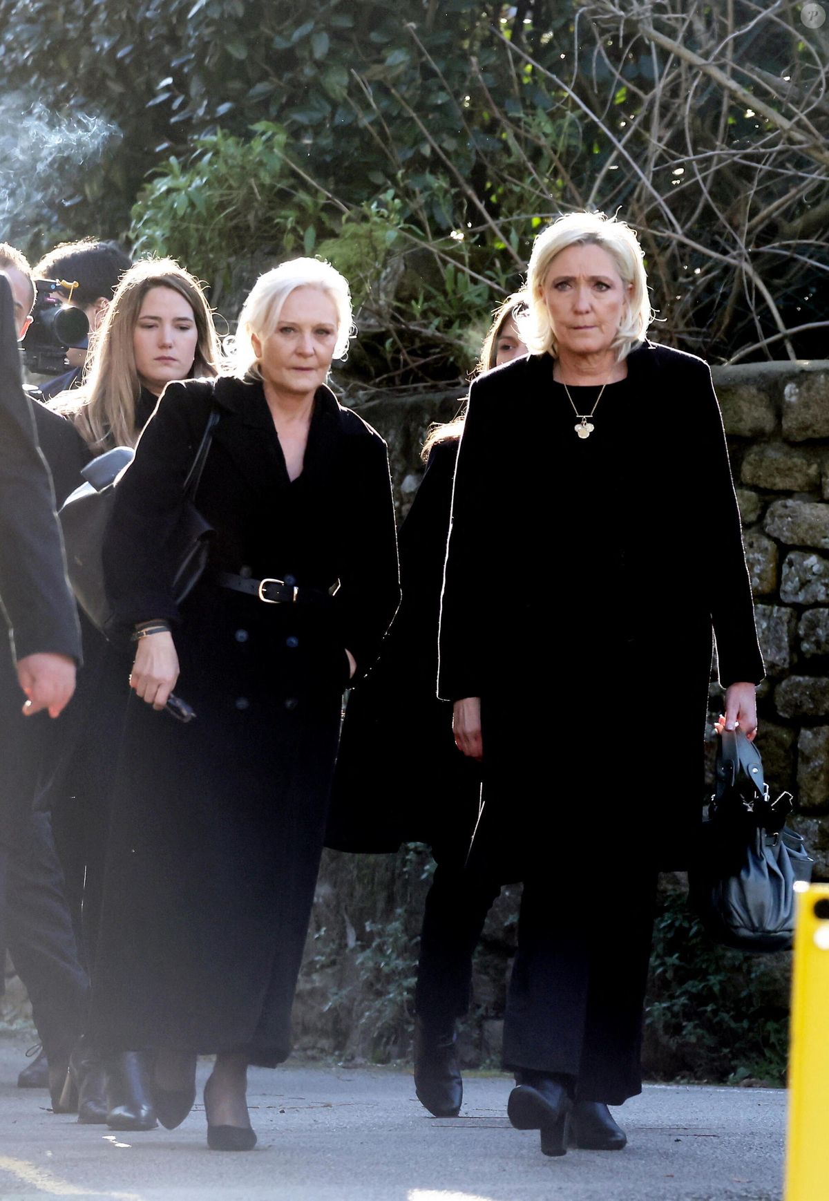 Photo : Marine Le Pen, sa soeur Marie-Caroline, Mathilde Chauffroy ...