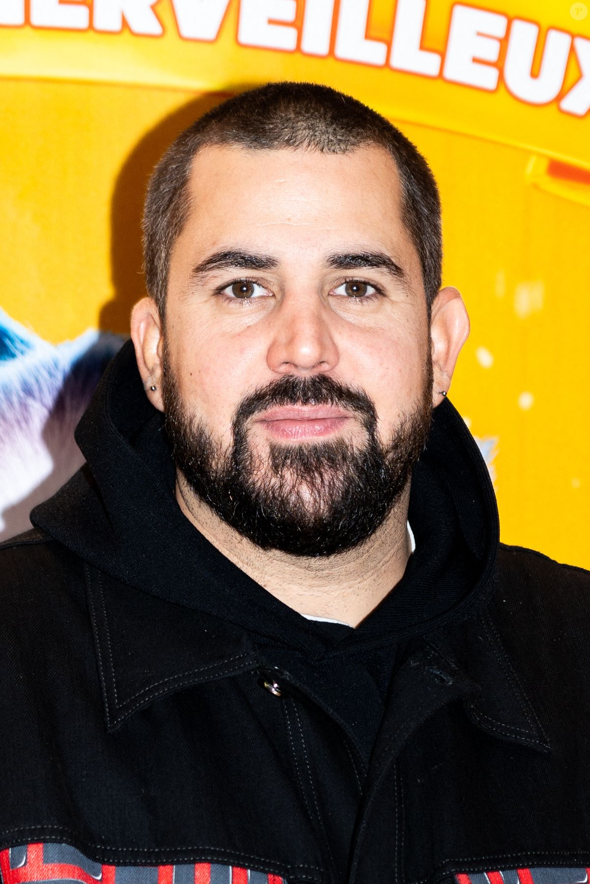 Photo : L'acteur français Victor-Artus Solaro, alias Artus, pose lors ...