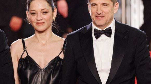 Marion Cotillard dans les bras de Guillaume Canet lors du Festival de ...
