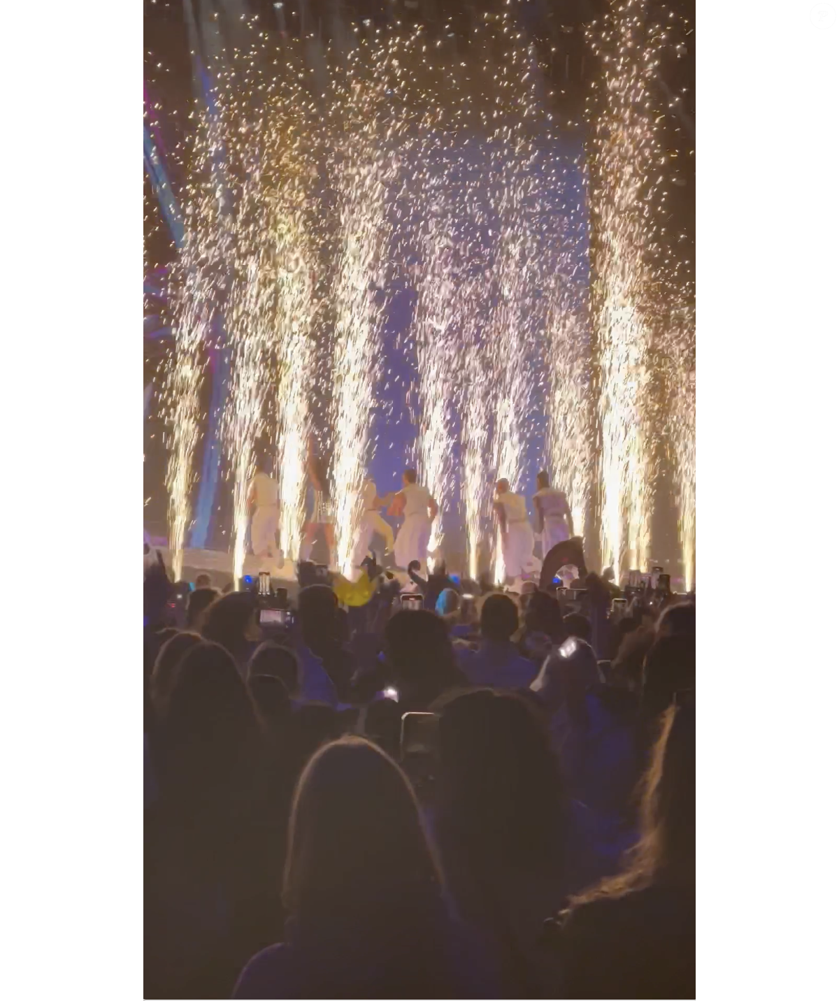Vidéo : Katy Perry lors du final du "Gala des pièces jaunes, le concert ...