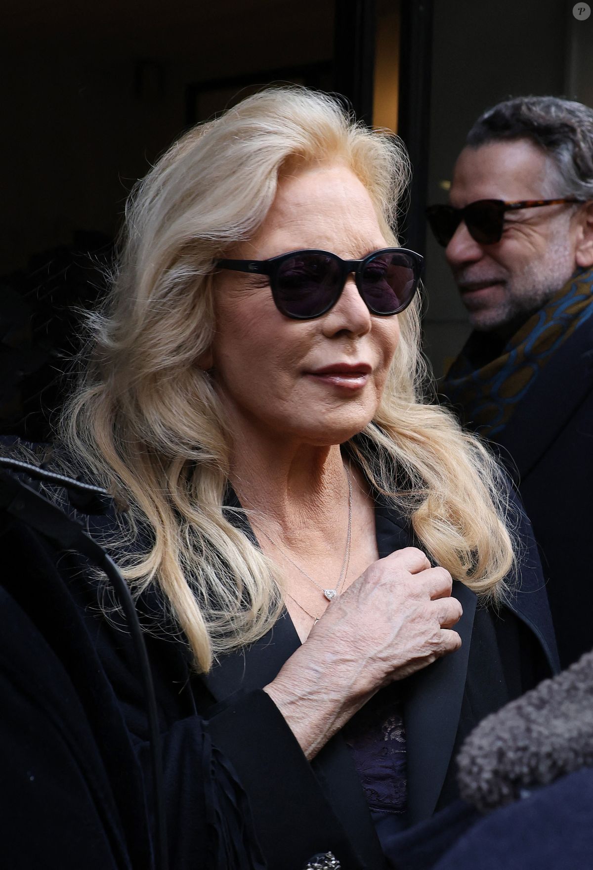 Photo : Interrogée sur ses derniers shows, Sylvie Vartan a affirmé avoir définitivement "rangé ...