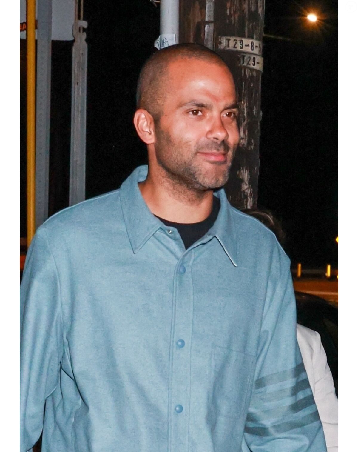 Photo : Tony Parker, star de la NBA à la retraite, dîne tard dans la ...