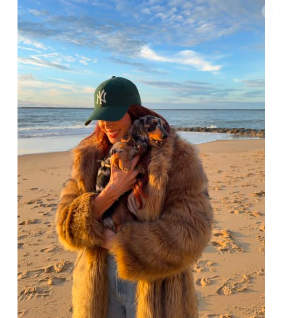 Photo : Iris Mittenaere au bassin d'Arcachon, le 1er janvier 2026 sur ...
