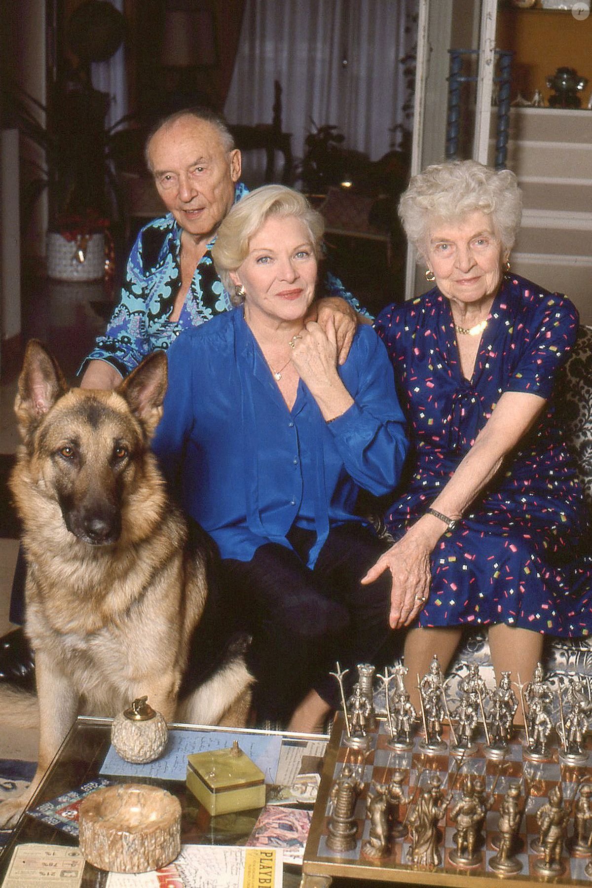 Photo : Louis Gaste, Line Renaud et sa mère Simone au domicile à la ...