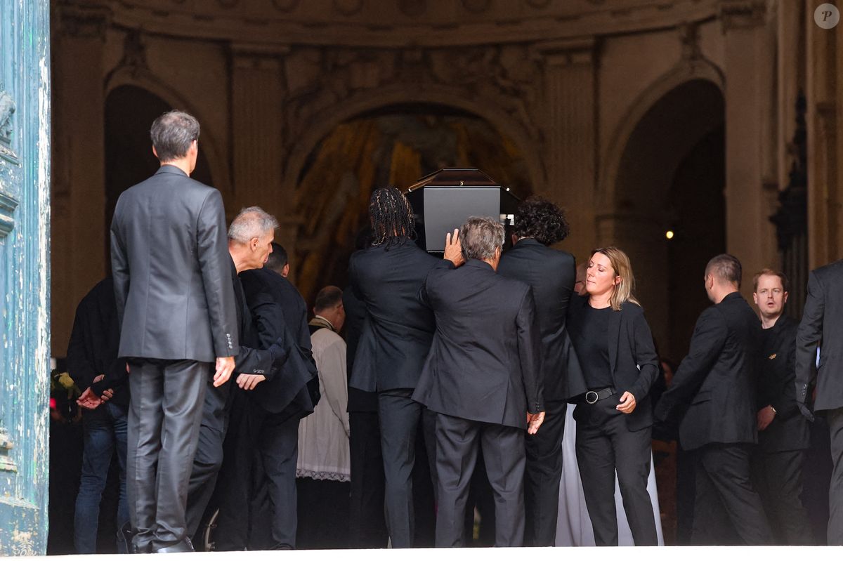 Photo : La cérémonie s’est tenue à l’église Saint-Roch, à Paris, trois ...