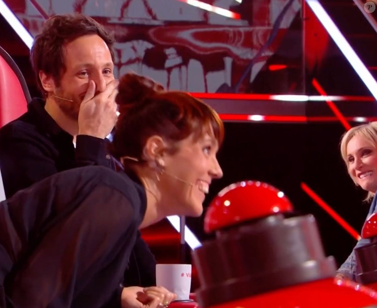 Photo : La voulant dans son équipe, Zaz n'a pas hésité à superblocker ...