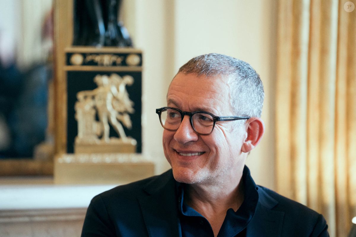 Photo : Portrait en gros plan de Dany Boon lors de la réception au ...