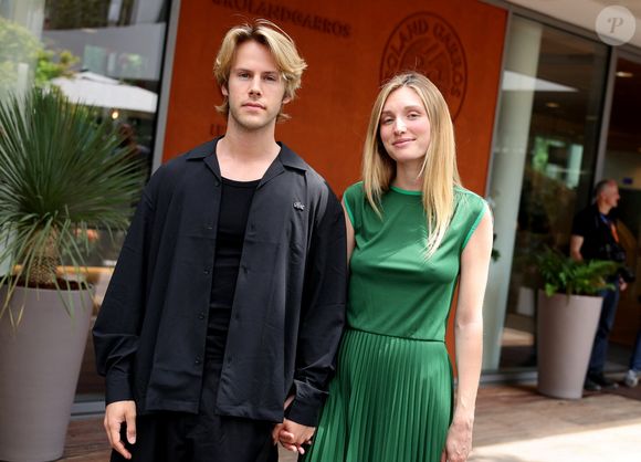 Des jeunes mariés à Roland-Garros ! Un artiste, qui a pour maman une ...