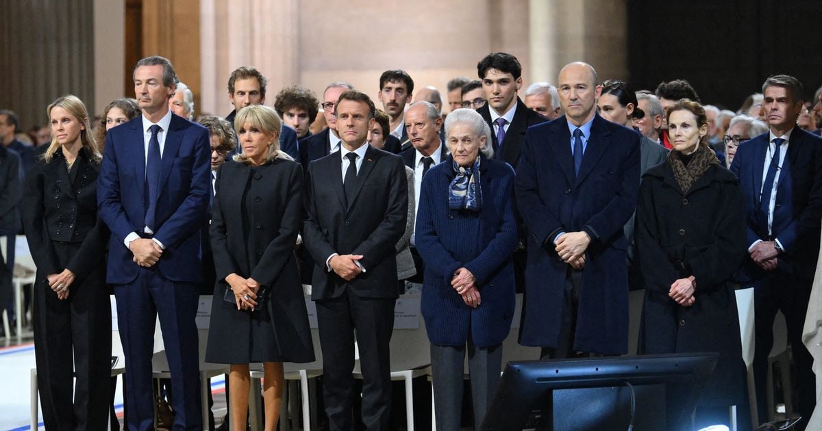 Elisabeth Badinter entourée des 3 enfants qu'elle a eus avec Robert ...
