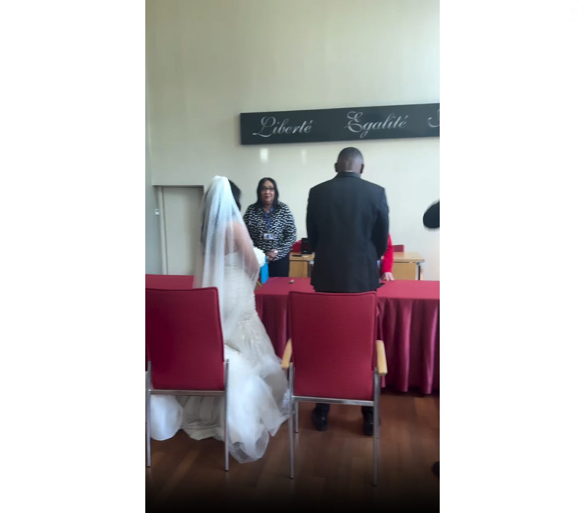 Photo : Un jour important pour le clan donc Vitaa et sa fille Noa au ...