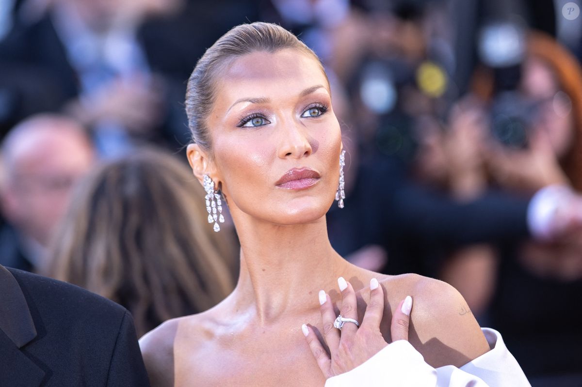 Photo : Sa mise en beauté classique sublimait son visage. Le 17 mai ...