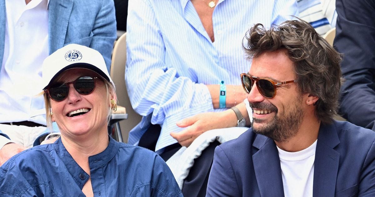 Anne-Élisabeth Lemoine et Bertrand Chameroy s’affichent complices à ...