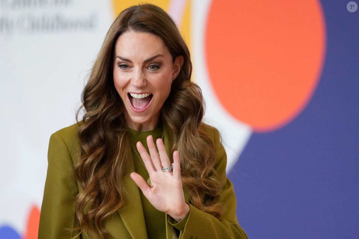 Photo : Kate Middleton, princesse de Galles, lors d'une visite à Home ...