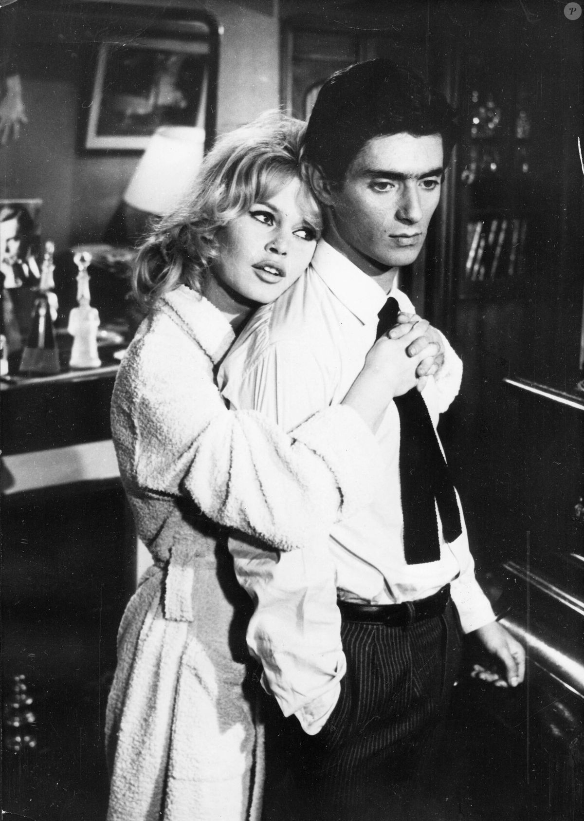 Photo : 8 mai 1960 - Sami Frey dans le film 'The Truth' avec Brigitte ...