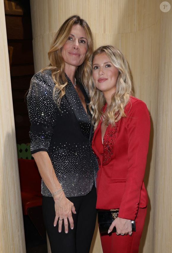 Sophie Thalmann de sortie avec sa fille Charlie (20 ans), née de son ...