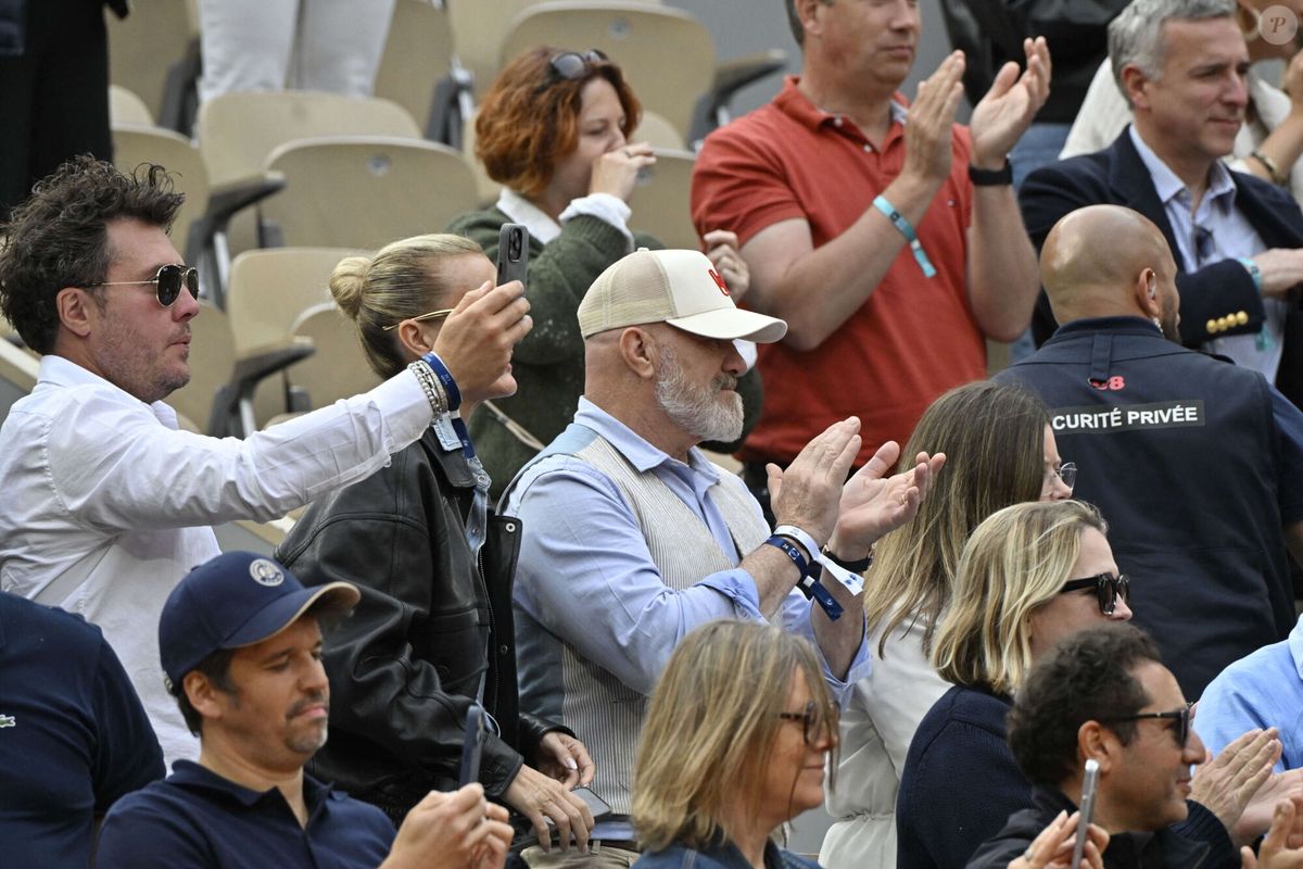 Photo : Laeticia Hallyday avec son compagnon Frédéric Suant et Philippe ...