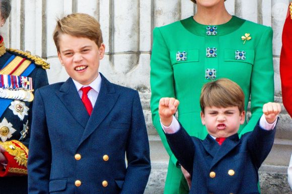 Photo : Kate Middleton, le prince William et leurs enfants au balcon de ...