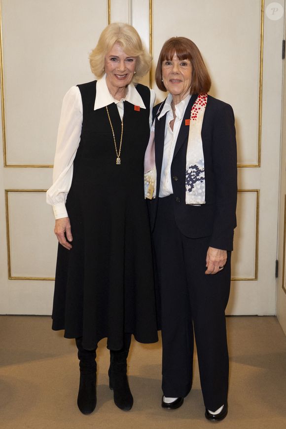 Photo : La reine Camilla (à gauche) reçoit Madame Gisèle Pelicot (au ...