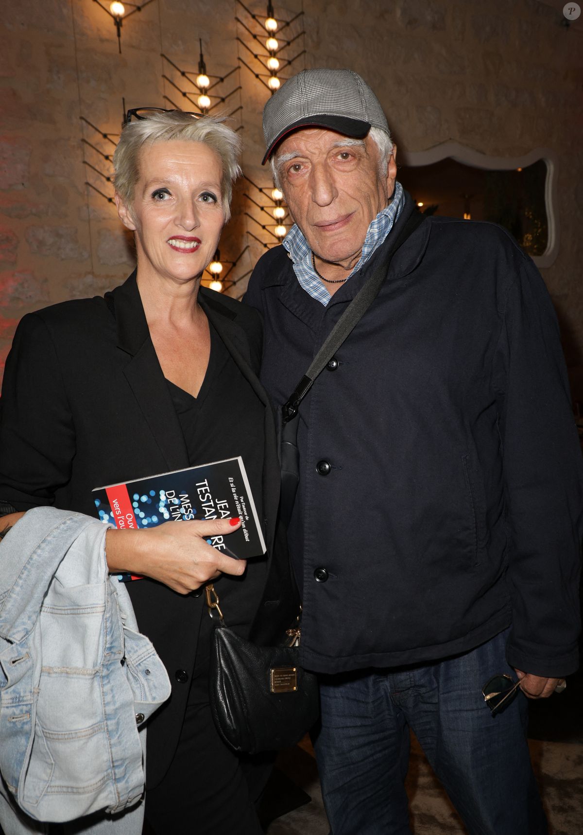 Photo : Exclusif - Gérard Darmon et sa femme Christine - Dédicace du ...
