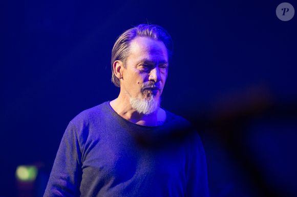 "Je suis toujours en mouvement" : Florent Pagny a perdu du poids et ...