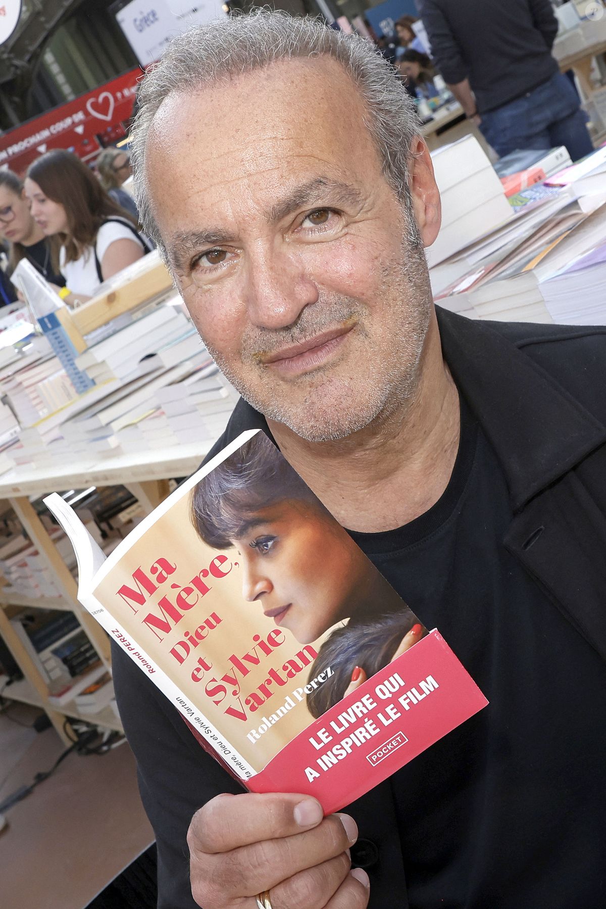 Photo : Roland Perez - Festival du Livre de Paris 2025 au Grand Palais ...