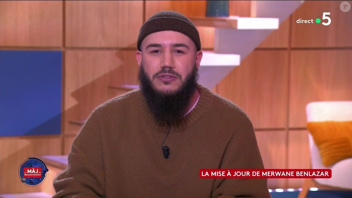 Photo : Merwane Benlazar lors de son passage sur le plateau de C à vous ...