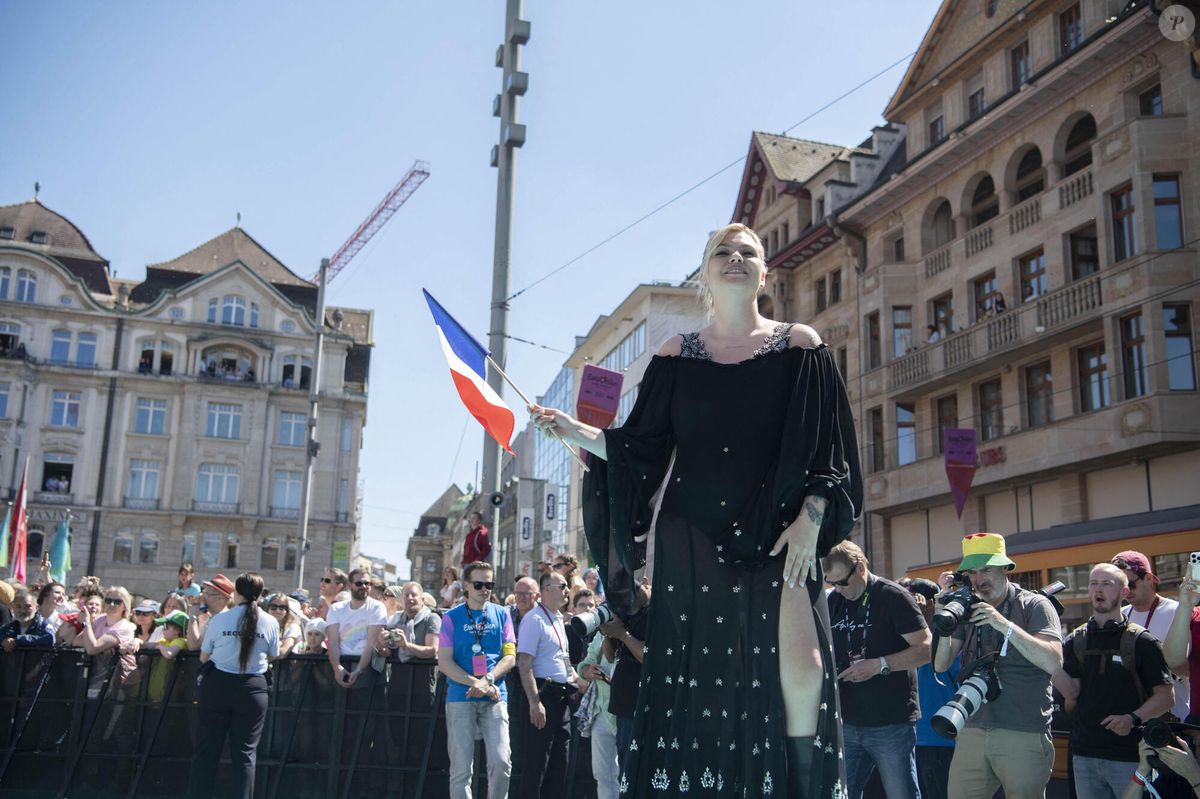 Photo : 11 mai 2025, Bâle, SUISSE : Louane Emera de France arrive au ...