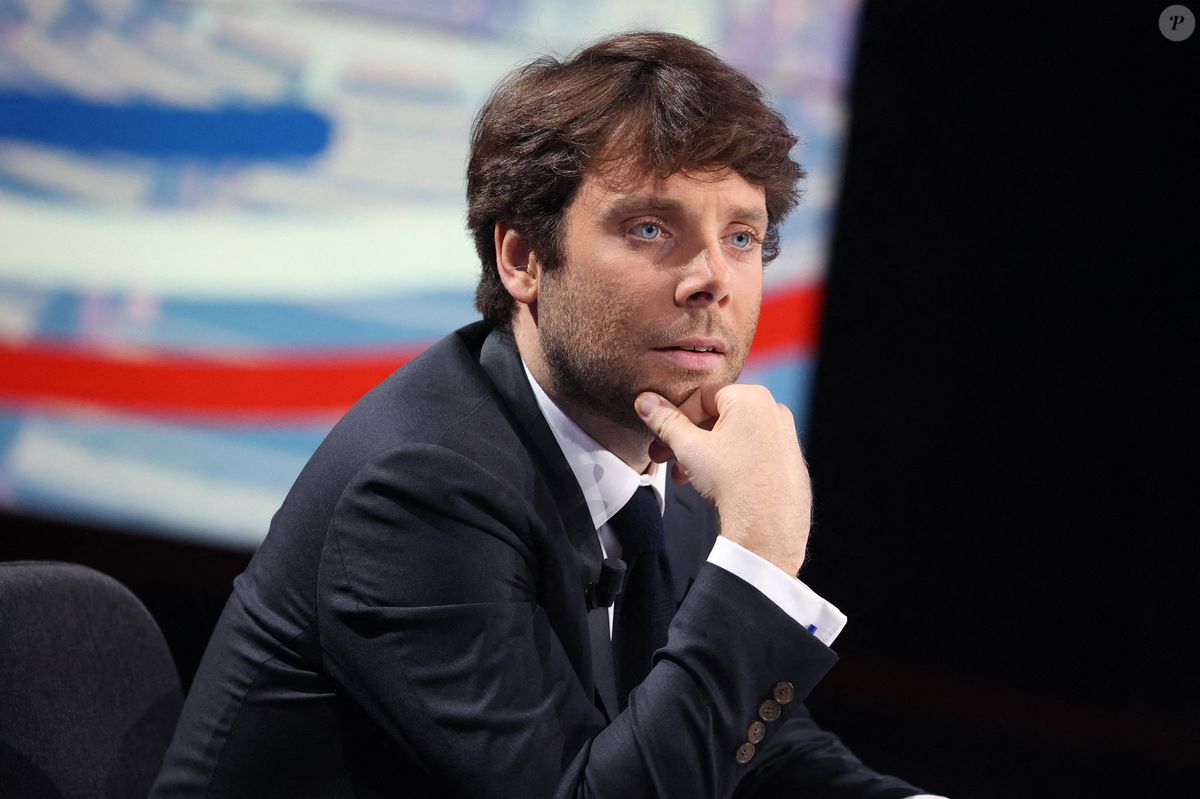 Photo : Benjamin Duhamel lors de l'émission pour le second tour des élections législatives 2024 ...